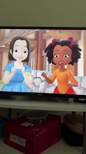 Clover Lesbian Episode & Cute Moments in Sofia the First