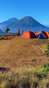 12K views · 702 reactions | Sunrise camp gunung Prau | Ferly Wiranagara | Facebook