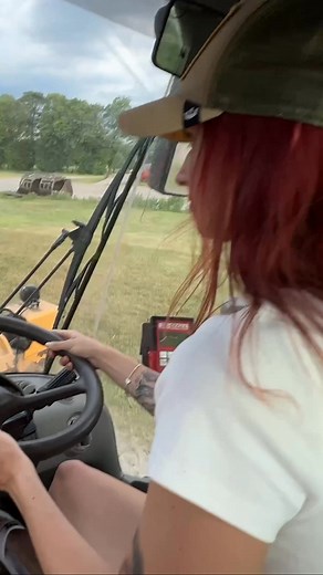 Girl transports cows to the meat processing plant | Farm Factory