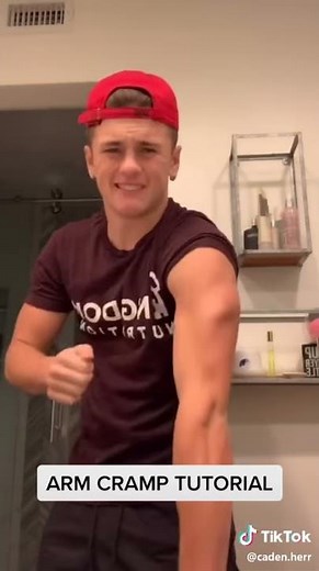 HOW TO GIVE YOURSELF AN ARM CRAMP (ACTUALLY WORKS)