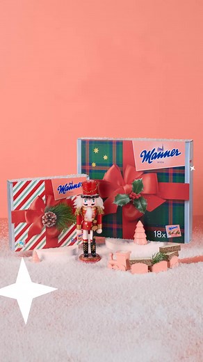 Beschere deinen Alltagsheld:innen große Genussmomente in der Weihnachtszeit! 🎄 Denn jetzt gibt es unsere Original Neapolitaner Schnitten in vielen weihnachtlichen Designs – perfekt zum Verschenken. 🩷 | Manner