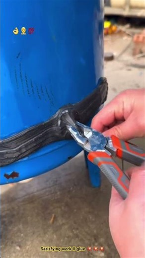 Testing heavy-duty glue for construction