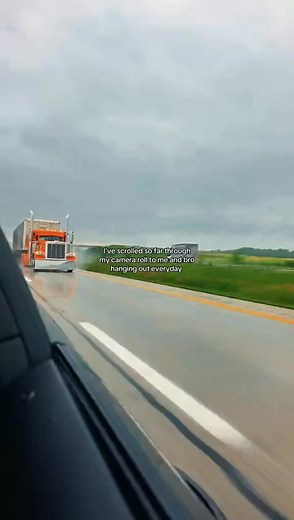 Space that I’ll never delete 🤙🏻 #peterbilt389 #orangecrush #trucksoftiktok #peterbilt #drewtrucking #flattoppeterbilt #truckersoftiktok #viral #fyp | Valorie Berger