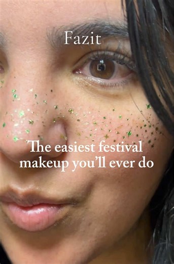 Festival makeup idea ✨ these Fazit green sparkle speckles are the easiest concert makeup / glitter freckle look for festivals, concerts and summer shows. Honestly just anytime! #greenish #festivalmakeup #concertmakeup #glitterfreckles #sparklemakeup