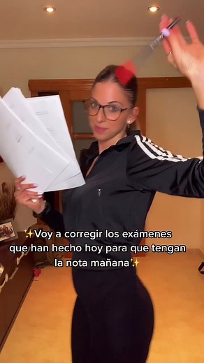 Corrigiendo exámenes con rapidez | Laura Teacher Math