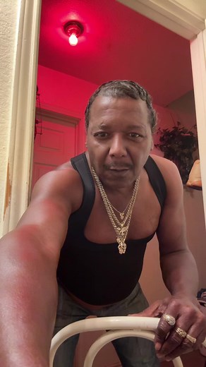 Hitting High Notes: A Funny Musical Moment