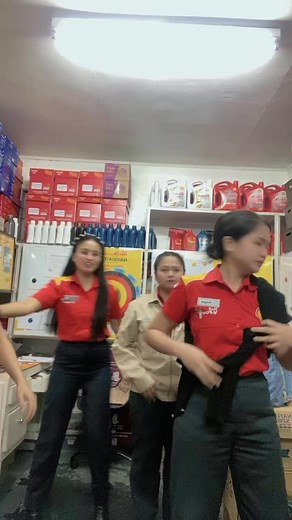 WORK WORK WORK DANCE DANCE 😂🤗😊 @highlight #highlightsシ゚ #reelsfacebook. Destiny Anfone Angie Doliguez Guit Guit insert | Bea Brion Abao