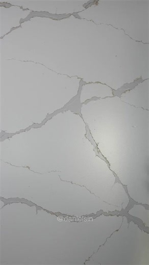 Getting a half keyboard to bring on my travels for gaming! It comes with so many extra keys and you can assign the keyboard to anything you want after downloading their software. Also, there are so many RGB lighting effects, I lost count 😅 #koolertron #halfkeyboard #gamingkeyboard #rgb #rgbkeyboard #unboxing