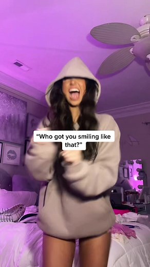 Tag someone who is a simp 👁👄👁 | who got u smiling like that