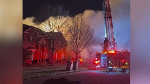 8 people displaced after fire damages two homes, Frisco fire officials say