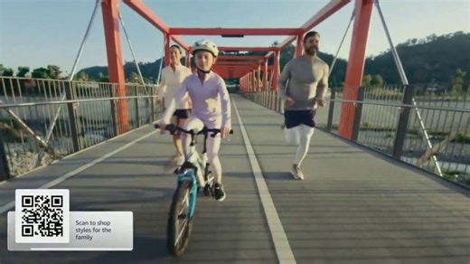 Dick's Sporting Goods TV Spot, 'Family Gear: DSG' Song by Vampire Weekend