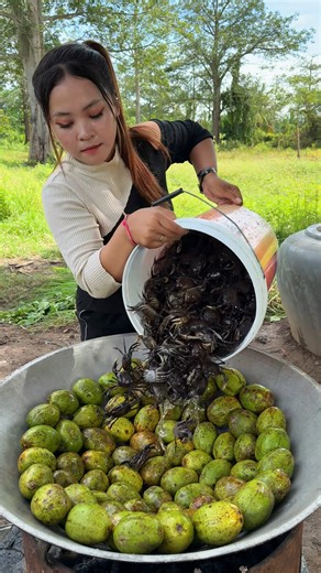 Transform your dinner table with this stunning crab and mango dish. It’s easy, fresh, and unforgettable. | Good Cook