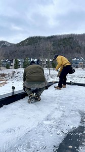 Parapet coping - POV #roofing #toronto #torontohomes #torontobuilder #torontoroofing #luxuryhomes #renovation #buildersofinsta #roofersofinstagram #asmr | TorontoRoofing.ca