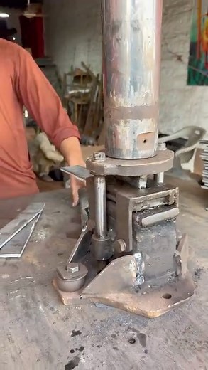 Gobal Rambi Cutting and Bending With 5 Ton Pressure of Hydraulic Press Machine Agricultural Machinery Gobal Machine Cutting and Bending Processes Hydraulic Press Machine Rambi Cutting 5 Ton Heavy Pressure Press Machine Traditional Skills #hydraulicpress #AgriculturalMachinery #metalcutting #heavypressure #traditionalskills | Traditional Skills