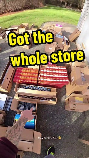 Epic Dumpster Dive at Designer Shoe Store | Unbelievable Haul!