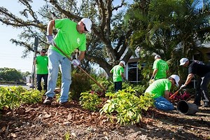FPL Employees Pitch In To Help Sarasota Girl Scouts