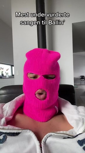 Emie Olsen on TikTok