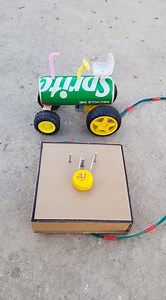 Remote control tractor #tractor #reels #reelsfb #viral #viralreels #trending #trendingreels #shorts #youtubeshorts #crafts #scienceproject #foryou #foryoupage #utcrafting | UT Crafting