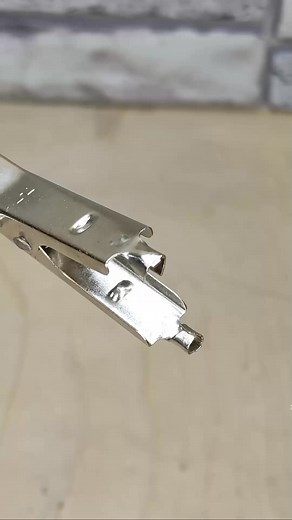 36K views · 78 reactions | Be sure to remember this trick! How to easily and securely connect an alligator clip to a wire #short#diyproject #homebuilding #diyprojects #housedesign #diy #build #futurehouse #building #techhouse #kitchendesign #newhome #diywallarts | Gavin Brooks | Facebook