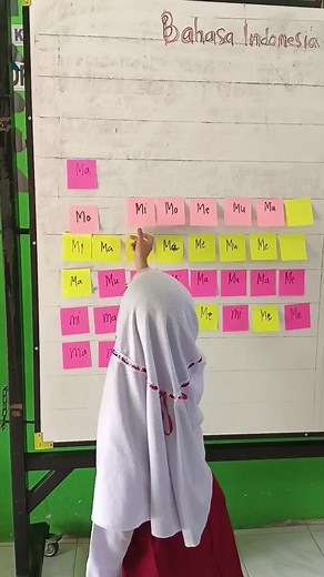 #indahnyaberbagi Pembelajaran Asyik dan Menyenangkan untuk Meningkatkan Semangat Belajar Anak Pembelajaran menjadi kunci penting dalam membentuk masa depan yang sukses bagi buah hati. Namun, seringkali dengan metode yang salah dan kurang tepat dapat membuat proses belajar anak menjadi bosan dan tidak termotivasi. Oleh sebab itu, menjadi hal yang penting bagi kita untuk memberikan pengalaman belajar yang asik dan menyenangkan bagi anak-anak. Metode belajar yang menarik, interaktif, dan tidak mono