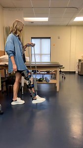 1M views · 2.5K reactions | Progress update!  After weeks of hard work in physical therapy, I hit a big milestone—walking on my right leg with just one crutch! Recovery is moving in the right direction, and I’m hopeful this means I’ll be back at the anchor desk soon. Thank you for all the support and encouragement—it means the world! ❤️ See you soon! | Heather Holmes KTVU | Facebook