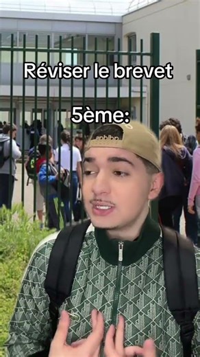 À la fin, tous les 3èmes, ils sont comme ça.. 🤣 - Faris #shorts