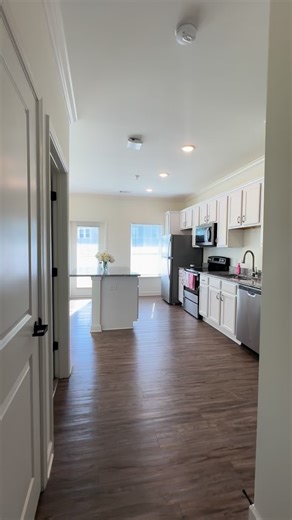 ✨ Pretty Kitchens. Pretty Move-In Specials. ✨ If you believe the kitchen is the heart of the home, you’ll fall in love at The Pointe at Camellia Commons 💛 From stylish finishes to beautiful details, these kitchens are made for cooking, hosting, and showing off 📸 📍 100 Farm Creek Rd, Enterprise, AL 📞 334-393-4663 🖥️ Online applications available 🔥 Limited-time move-in specials happening now — don’t miss out! #ThePointeAtCamelliaCommons #PrettyKitchens #MoveInSpecials #EnterpriseAL | The Poi