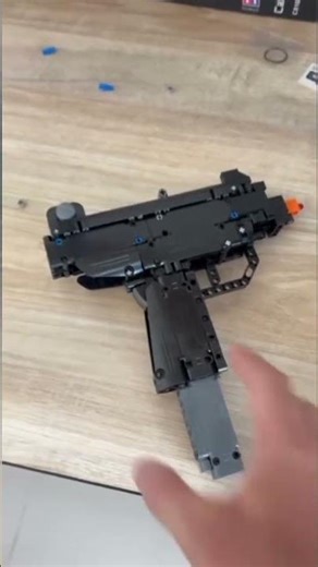 CaDFI deTECH Block Gun - Micro Uzi (Lego knock-off)