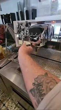 Victoria Arduino Eagle One, My Mythos 85 Gravimetric Grinder and M6 Puqpress