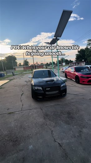 Chrysler 300 SRT: Smooth Driving Experience