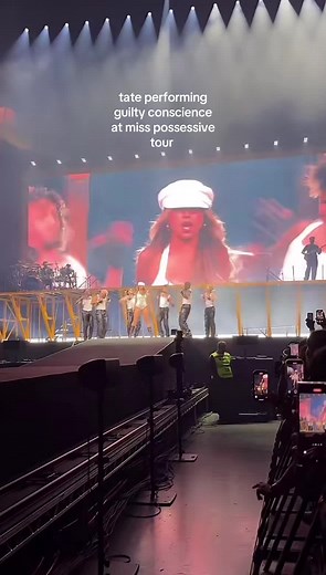 Tate McRae Performs Guilty Conscience in Lisbon