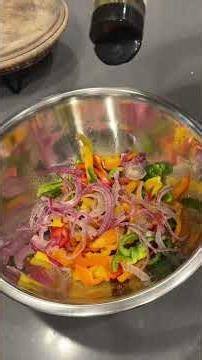 Make this 10x quicker by buying a fajita veggies mix 🤭