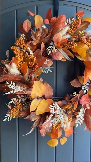 DIY Fall Wreath Tutorial #wreath #diyprojects #diywreath #autumnwreath