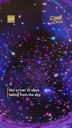 In Nanning, south China's Guangxi Zhuang Autonomous Region, 3,000 drones soared into the night sky for a breathtaking Spring Festival light show. From luminous creatures to flowing constellations, the performance blended art, culture and technology in one unforgettable moment. #cgtnreels #2026SpringFestival #coolchina #ChinaAgenda2026 | CGTN