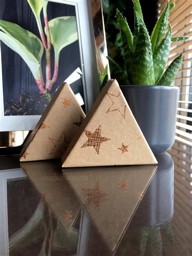 Small Triangle Gift Box: Beige/rose Gold (70x70x16mm) - Etsy