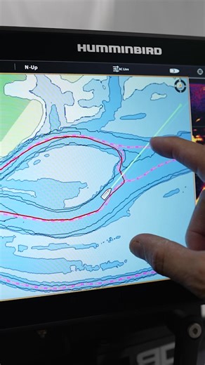 30K views · 99 reactions | Chris Zaldain walks us through his electronic setup and how he utilizes screen mirroring from the drivers seat to the bow! Click here to shop the Fishing, Marine, and Boating Sale: https://www.basspro.com/shop/en/marine-sale-and-event | Bass Pro Shops | Facebook