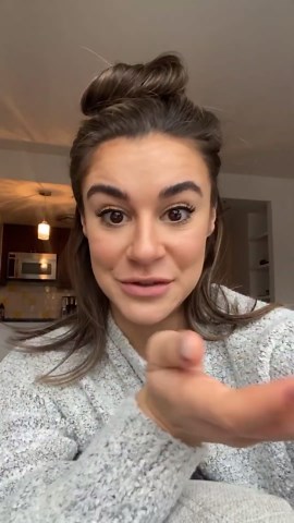 What color does a mirror really appear to be?