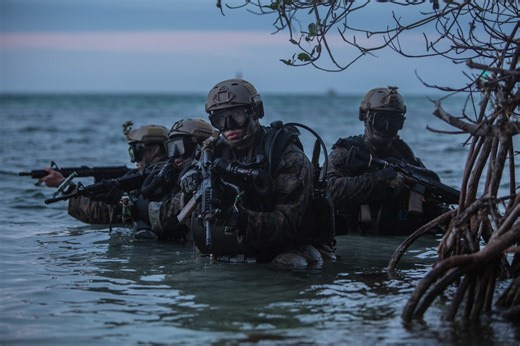 The Combat Diver Foundation on Instagram: "Aboard a combat rubber raiding craft, 2d Recon Marines push toward their objective during a Key West dive exercise. Their training sharpens stealth insertion, underwater navigation, and mission-critical maritime capabilities. #SOF #CombatDiver #USMC #2dRecon #MaritimeReadiness"