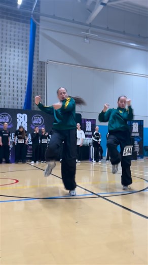 We love duos, seeing the energy between 2 friends!! Did you know we’ve added it into @superweekenderuk !! 15-16th November and we’d love to have you join us for our BIGGEST event of the year! Show these girls some love! | SOAR Street-Dance