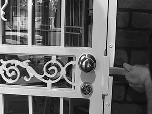 Break-In! - Lock Guard Penetration