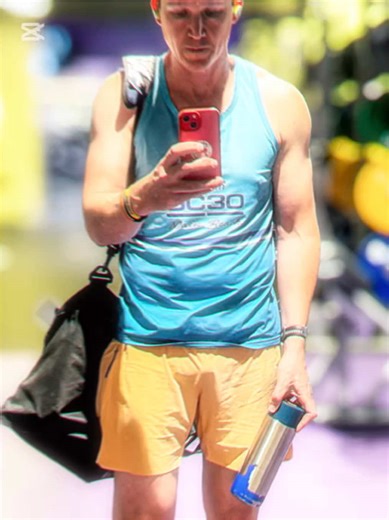 25 Gym Selfies to Kickstart Your 2025 Journey