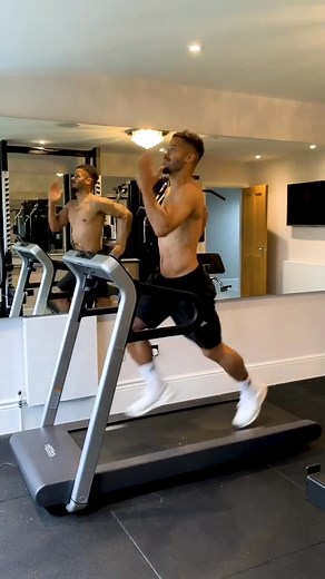 ...Run!🏃🏽‍♂️😂 #run #runchallenge #fyp #fypage #foryou #foryoupage #treadmill #funnyvideos #funnyvideo #tiktok