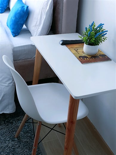 Airbnb studio unit available in Syokimau @2500/= per night. Located 5 minutes drive from JKIA & SGR. Amenities: ✓Backup generator 24/7. ✓Secured parking. ✓CCTV surveillance and security. ✓Mini-supermarket in the premises. ✓Fast internet access. ✓Smart TV. ✓Fully equipped kitchen. ✓Children's playground. ✓Swimming pool. ✓Well equipped gym. ✓Basketball pitch. ✓Elevetor. For bookings Call/WhatsApp 0797040353 #airbnbkenya #airbnbnairobi #syokimauhomes #marghomes #airbnbsyokimau