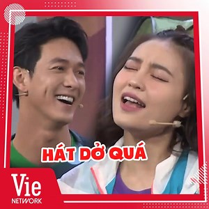 435K views · 7.1K reactions | Ngọc ơi chị đừng hát nữa =)))) "7 NỤ CƯỜI XUÂN" phát sóng lúc 21h00 Thứ Hai hàng tuần trên kênh #HTV7, phát lại trên YouTube "ĐÔNG TÂY PROMOTION OFFICIAL". © Nội dung được khai thác và bảo vệ bản quyền bởi VieNETWORK. #VieNETWORK #7NuCuoiXuan #tvshow #comedy #challenge #troll #funny | VieNETWORK | Facebook