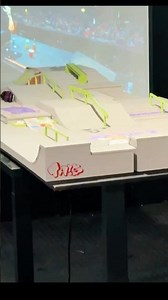 Customizable fingerboard park was so fun moving obstacles around to skate! #fb #fingerboard