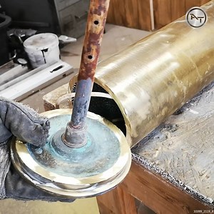 Melting down a massive shell casing | Alumitube TV