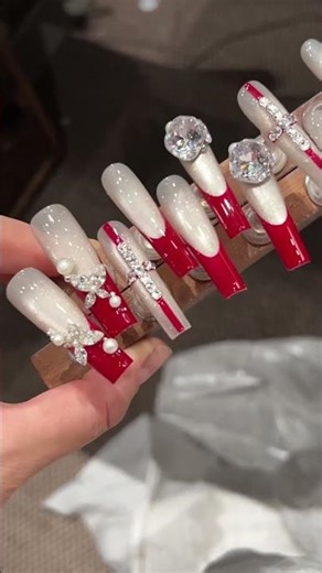 Red nails | Nail tutorials