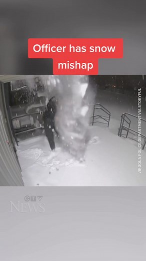 Wisconsin Officer Gets Covered in Snow - Hilarious Moment Caught on Camera