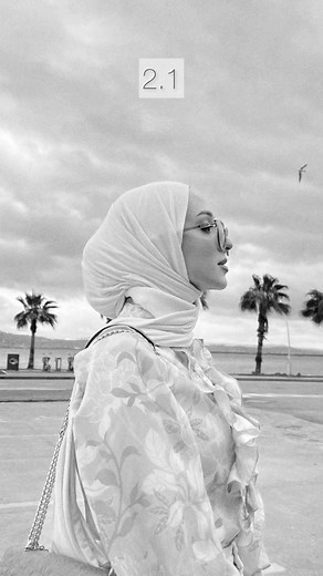 Sevda Gk Açıkgöz on Instagram: "🐣 Application: inshot ✂️ #ootd#outfit#style#pose#fyp#hijab#reels"