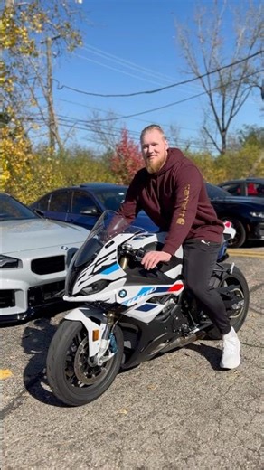 Should I buy it? 😬🏍️ #bmwbike #bmw #tall #bmwrr #1000cc #giant